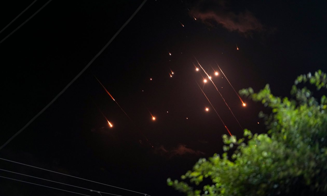 Τι είναι το Iron Dome: Το σύστημα αναχαίτισης πυραύλων του Ισραήλ ...