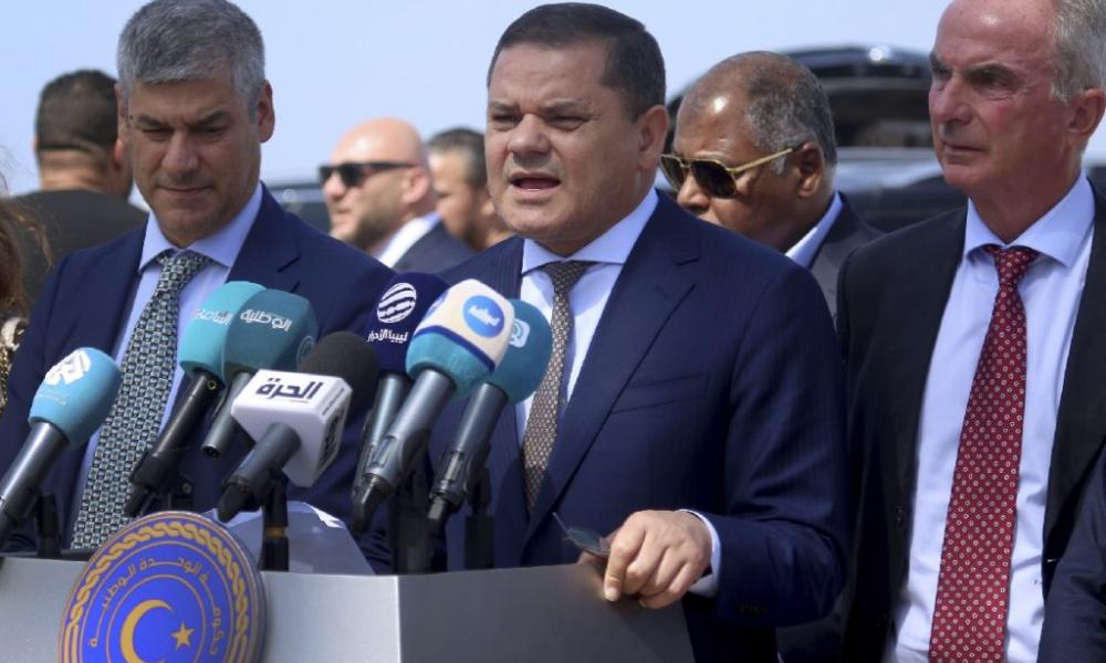 ''Κόλαση'' στη Λιβύη: Χιλιάδες Λύβιοι διαδηλωτές ζητούν την εκδίωξη του ...